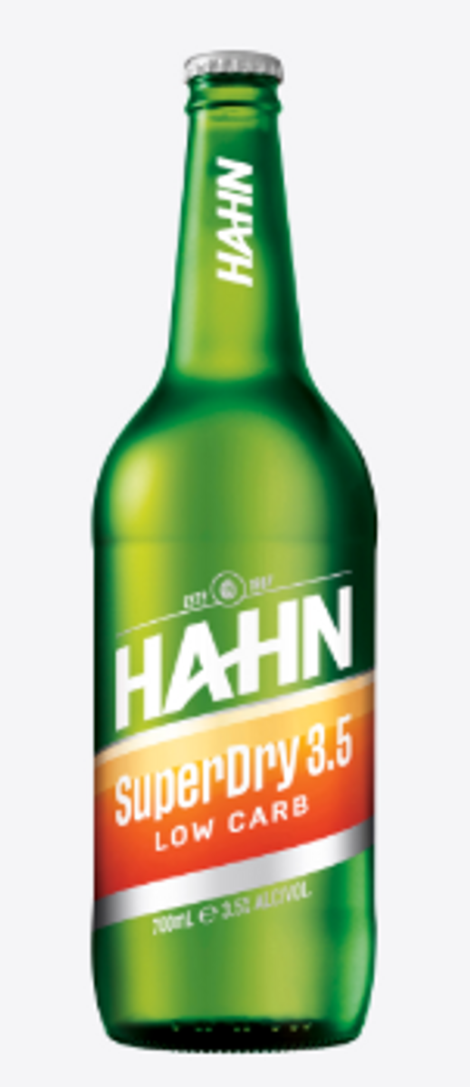 Hahn Super Dry 4.6% Longnecks 700mL | Thirsty Camel